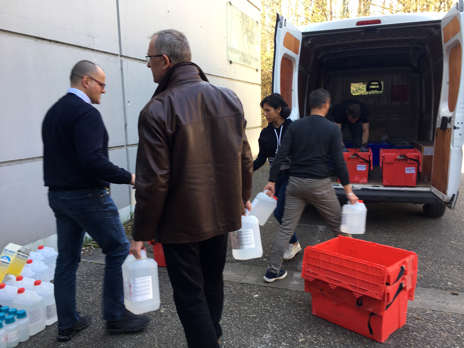 ENSCMu COORDINATES A DONATION FOR THE HOSPITAL OF MULHOUSE - École ...